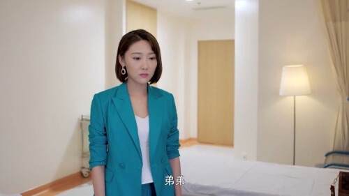 奈何boss要娶我2:经纪人做手脚,没想到东发事窗,下秒就让她离职