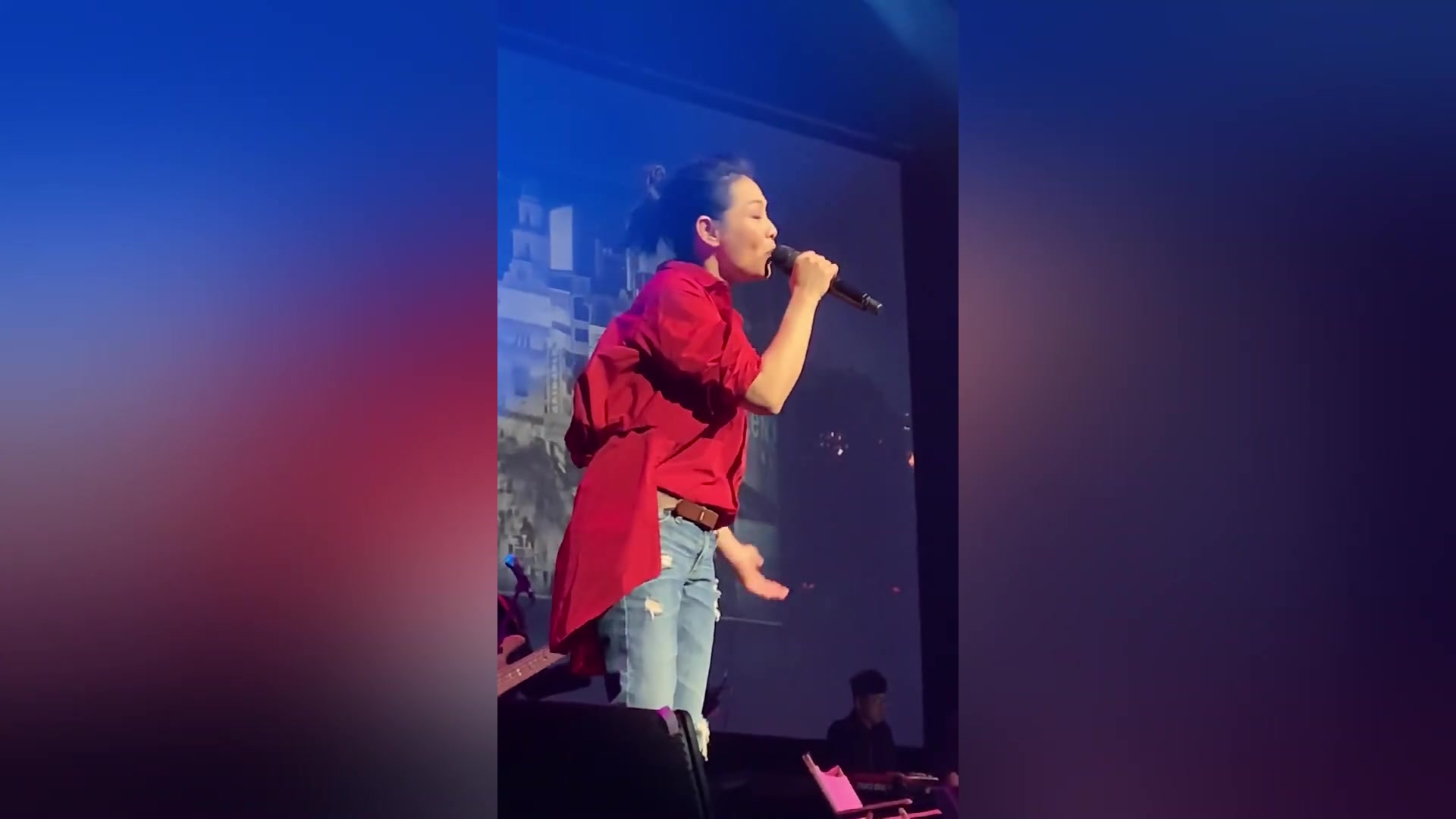 刘若英复出开演唱会,现场视频网络曝光