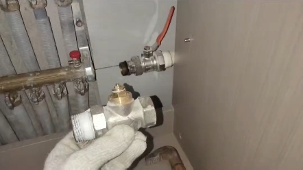 地暖热不热全靠流量带,这个温控阀太阻碍流量了。