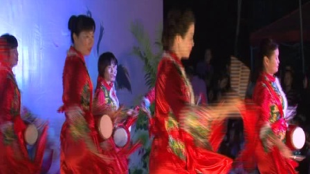 1、 开场舞《开门红》