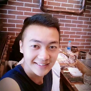李1胖 
