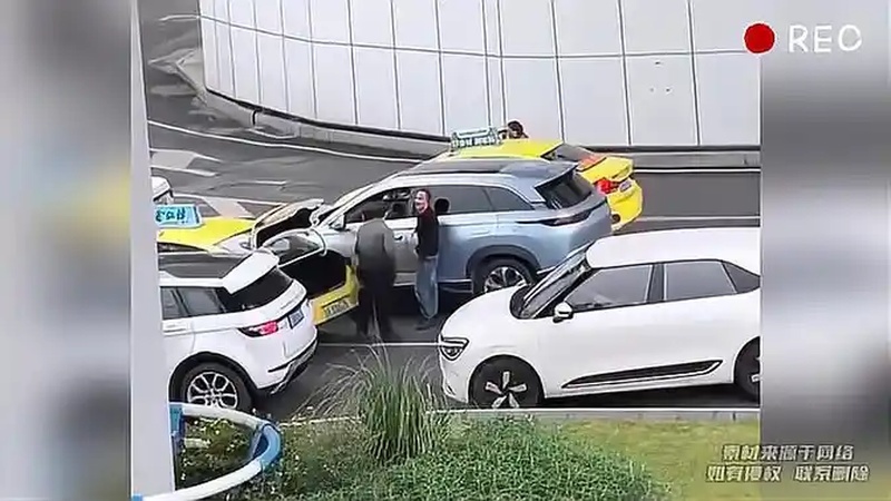 简单的交通事故变成了治安案件 估计要几万才能搞定!