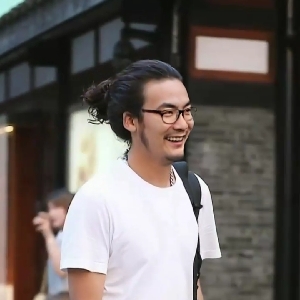 爱思考的辉哥 