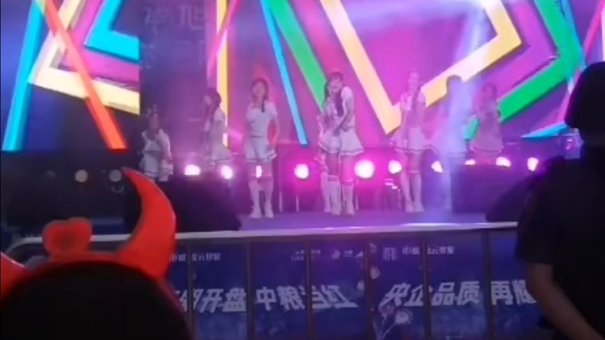 哈尔滨某企业搞活动现场嗨爆了