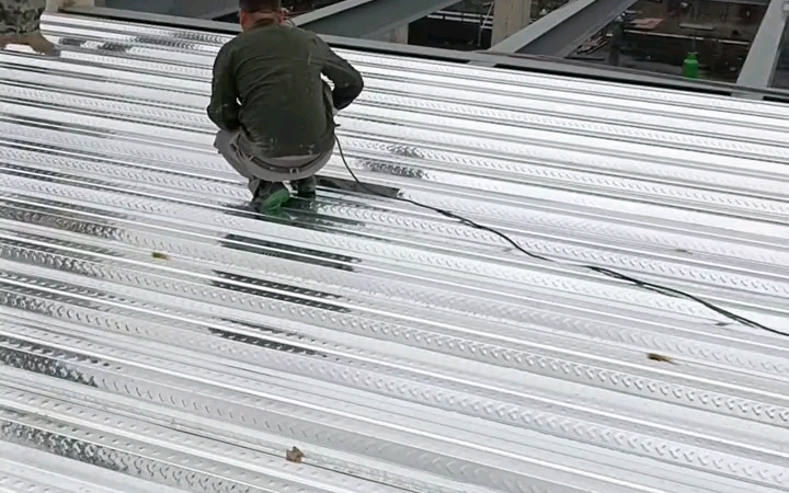 钢结构楼顶加建