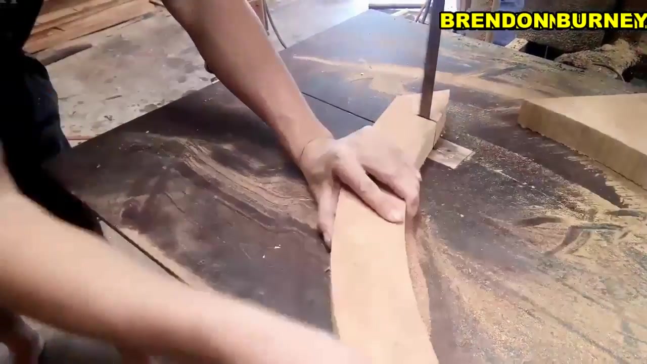 【展示】 DIY Making A Wood Curved Building Project(生肉)