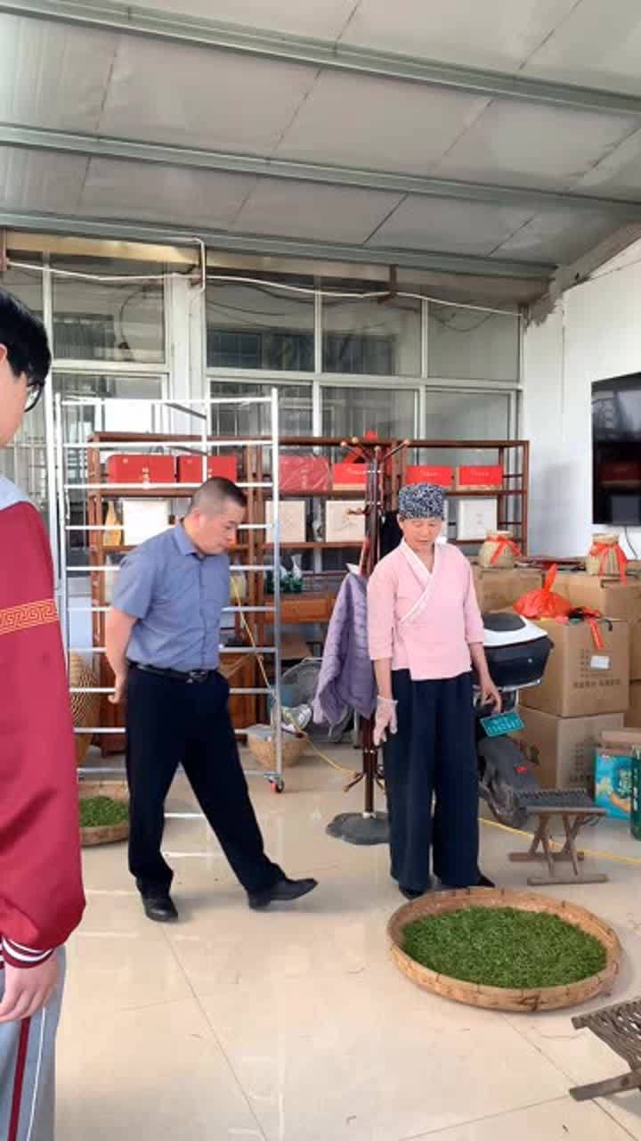 带孩子们上劳动实践课,既能学到知识,又能增长人生阅历,缓解学习压力 ...