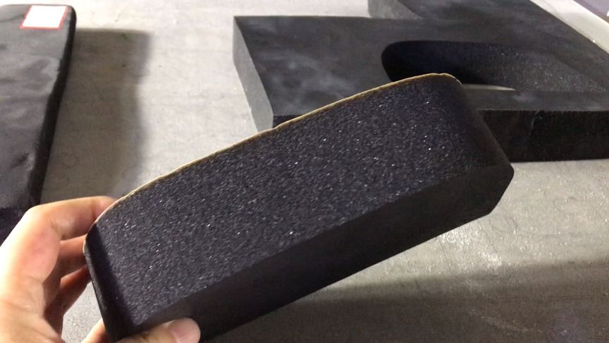 异形加厚海绵用这个切确实方便,效果还好,大家还想看切什么材料