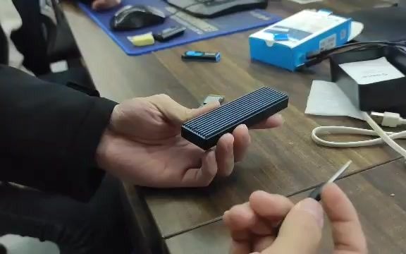 nvme移动硬盘盒安装教程