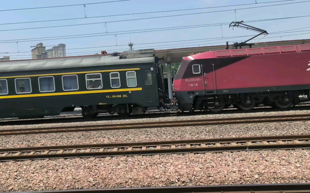Z152次列车定州站正线通过 2023年6月23日 本务兰局兰段HXD3D-0180