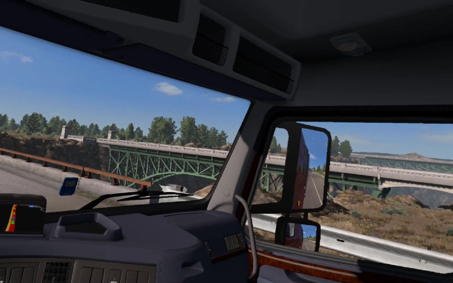 【VR美国卡车模拟】美卡VR版终于更新了,试驾沃尔沃