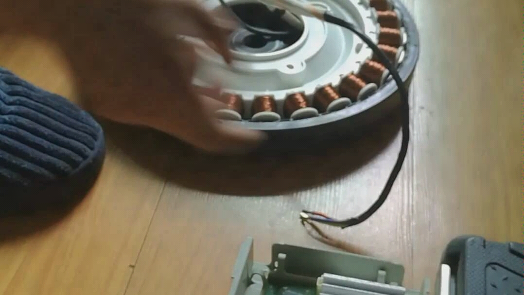 拆解海尔洗衣机电机