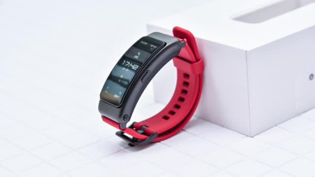 十分钟看懂华为手环B6