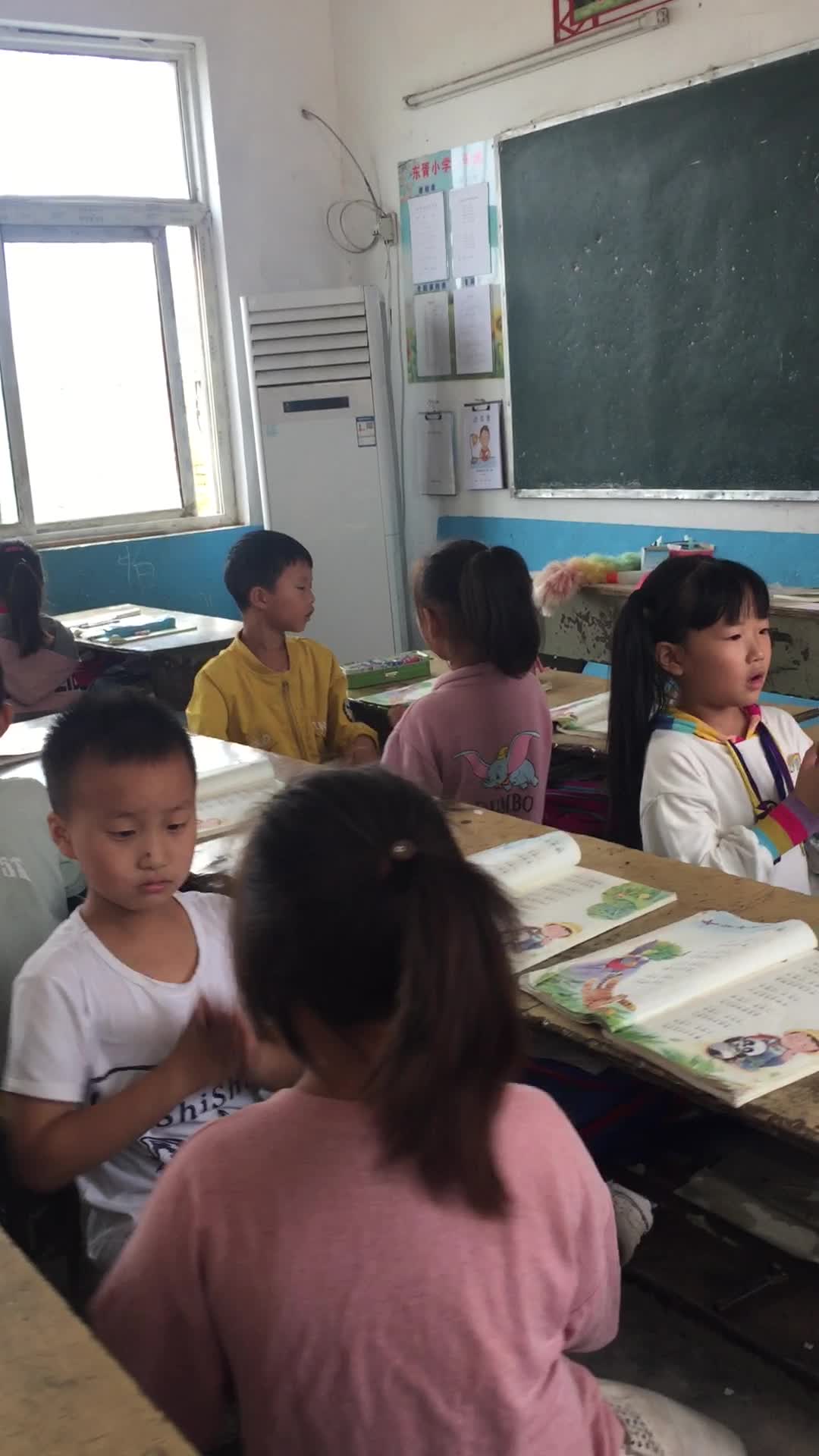 活动中学习,孩子们兴致很高
