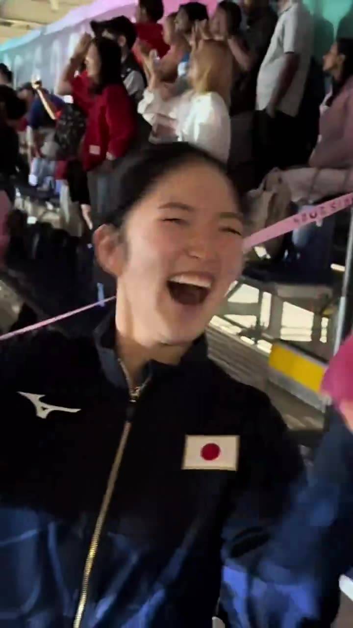 为偶像疯狂打call!巴黎奥运会陈梦夺冠时,木原美悠乐疯了!