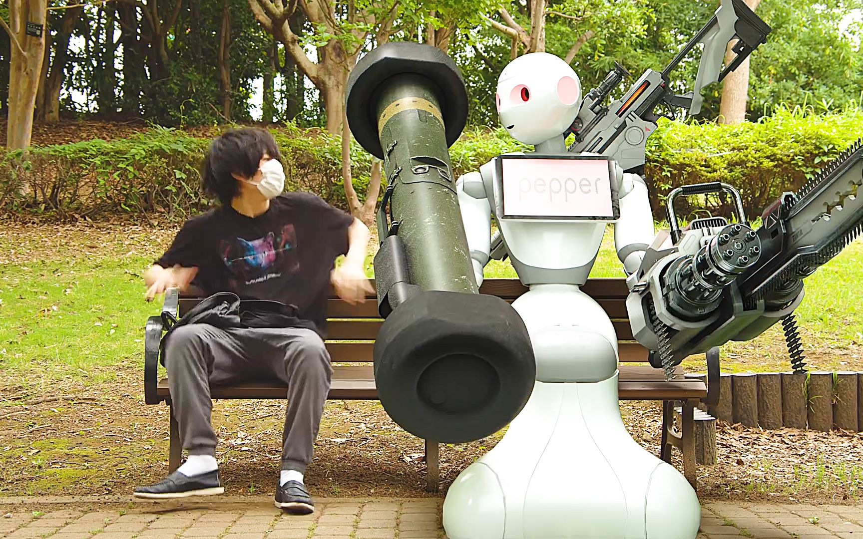 灭霸玩王者荣耀,死侍玩烟花还有保姆机器人