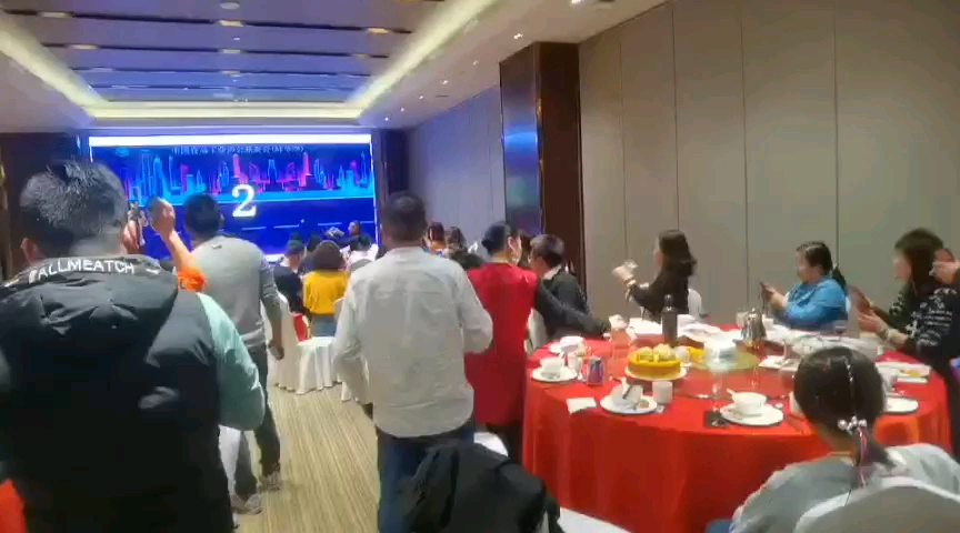 微信上墙大屏幕签到抽奖软件婚庆砸蛋酒吧夜场年会现场互动摇一摇,...