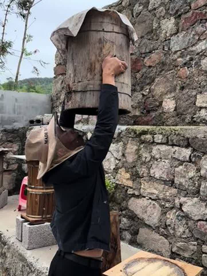 蜜蜂要分蜂了怎么处理?第十代自动分蜂器圆桶的使用方法