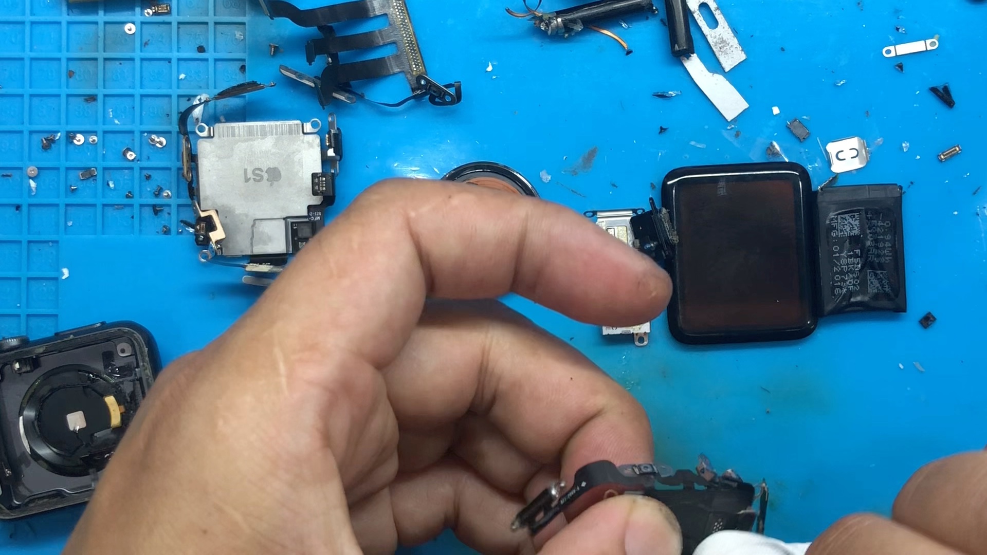 苹果手表一代7000版本4.32不能安装微信升级换二代s1主板全过程