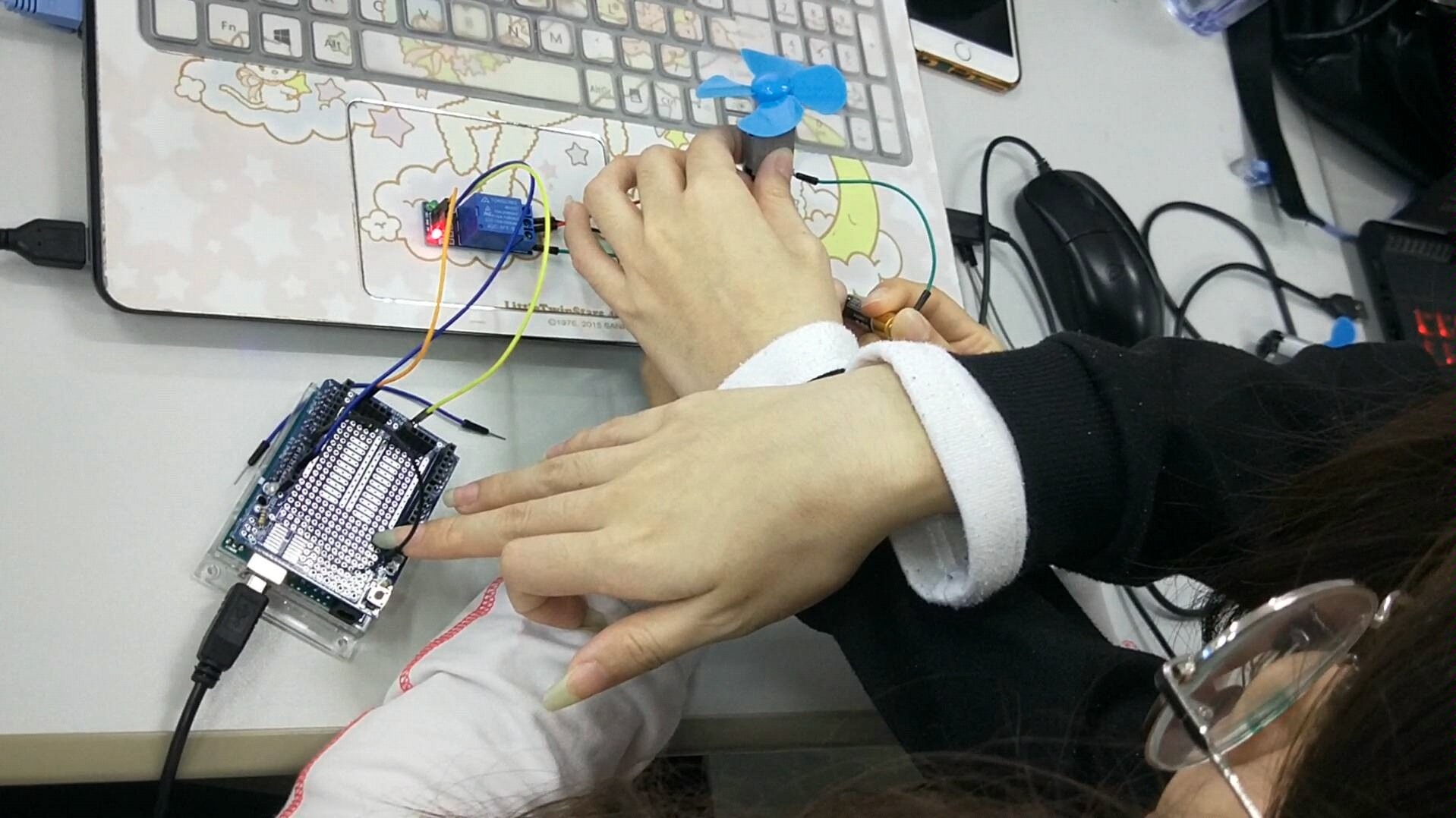 继电器控制直流电机