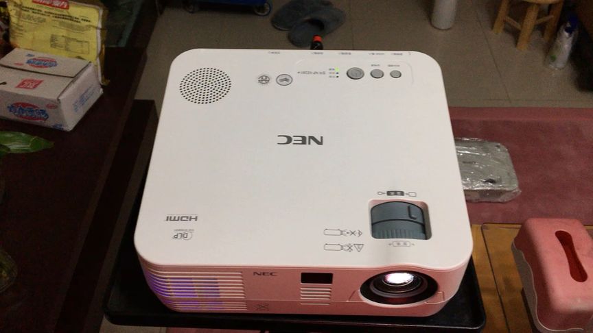 成色不错的带高清接口日本NEC VE281+投影仪投影机