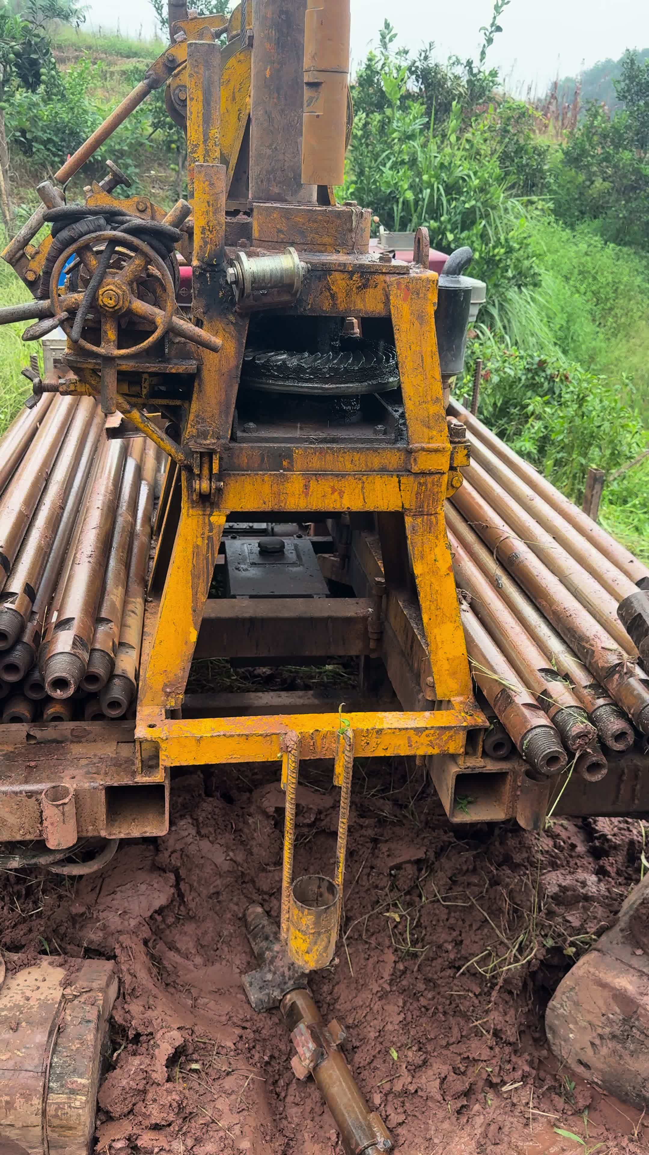 120米继续整起走.要求6分管抽不不干.预计3天钻好看效果石头有点硬....