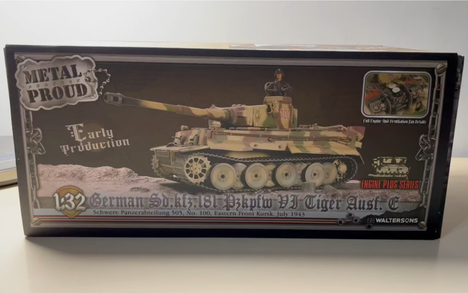 MP FOV 库尔斯克三色迷彩100号虎式坦克初期型模型展示