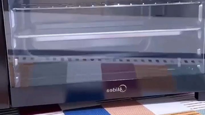 美的40升大容量电烤箱,烤整只鸡都没问题,操作简单!