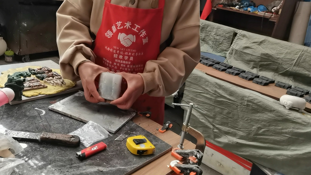 青砂石摆件制作中国狮子青砂石招财镇宅石狮子一对模具制作#纯手工...