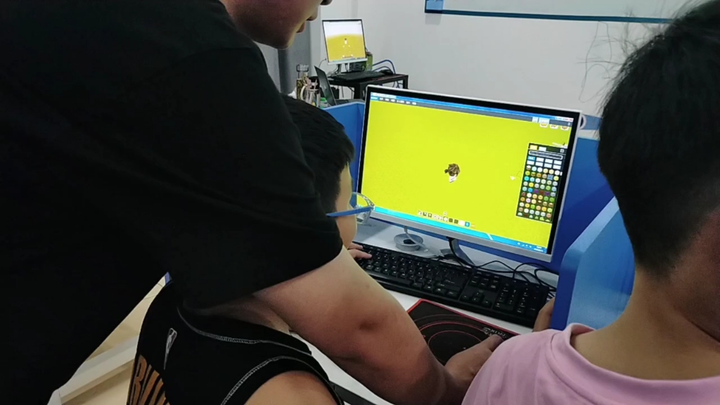 界首市图书馆“科普实验室”之帕拉卡3D动画编程体验活动