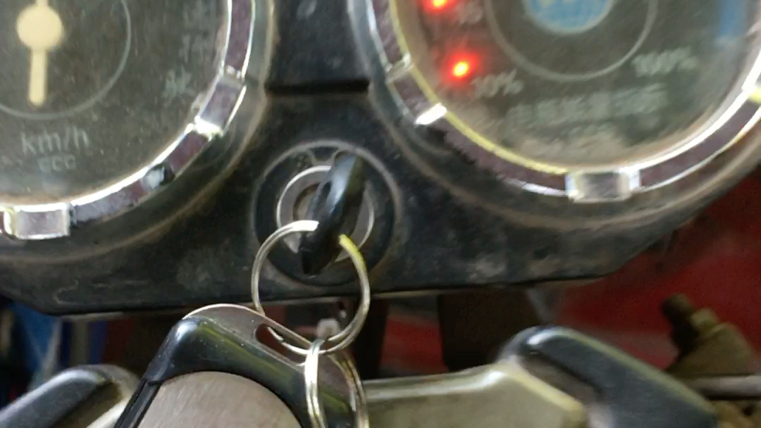 测试电池满电后放电情况