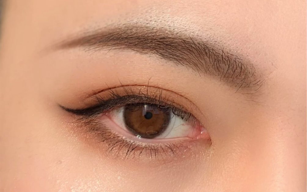 新手向眼影教程,手把手教你画四色眼影