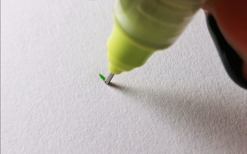 【亖壹】是不是所有的直液走珠笔都洇墨?用这笔要快准狠才能写好