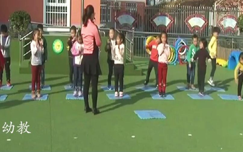 幼儿园优质公开课:大班体育游戏《好玩的垫子》#幼儿园公开课#幼儿...