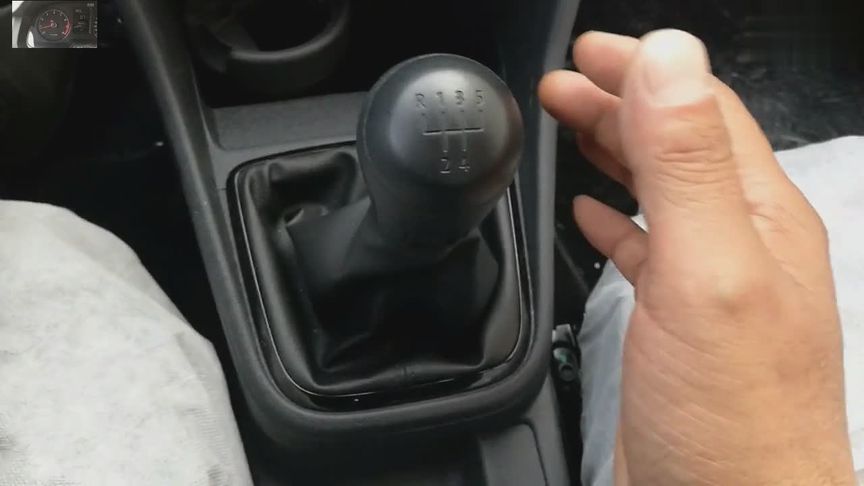 科目三考试容易出错的新款捷达车的挡位和灯光操作详细介绍