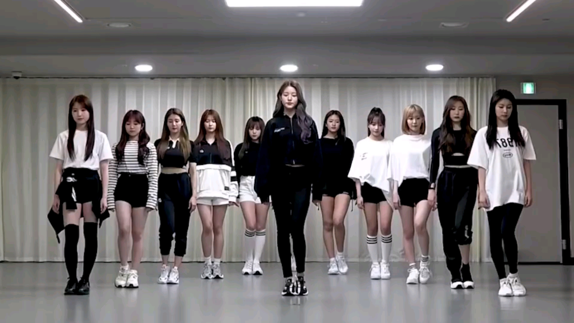 IZONEvioleta练习室 0.5倍速镜面拉近去片头 扒舞自用