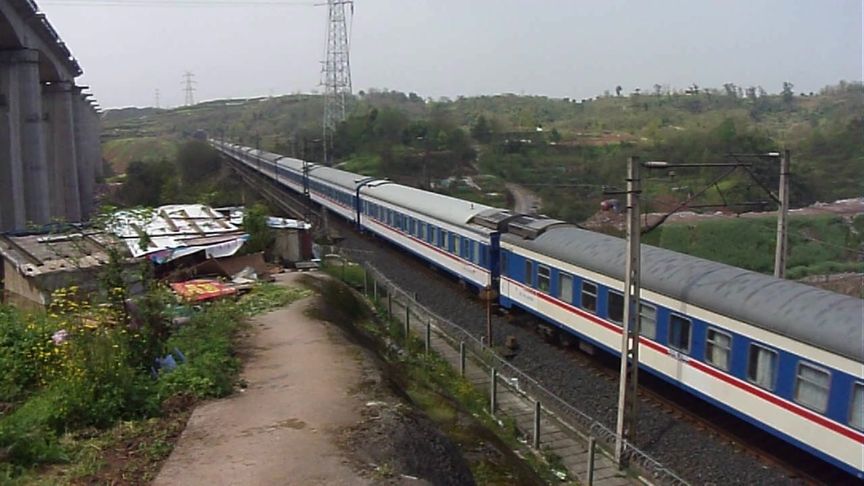 2014年3月 T258次列车运行在重庆北——井口区间