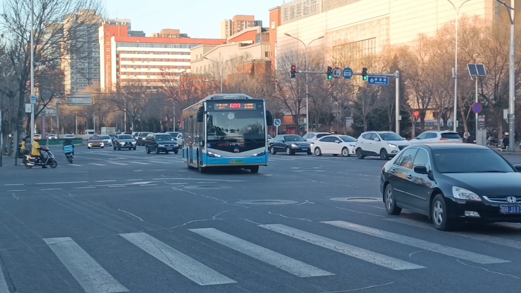 北京公交603路混动新脸福田