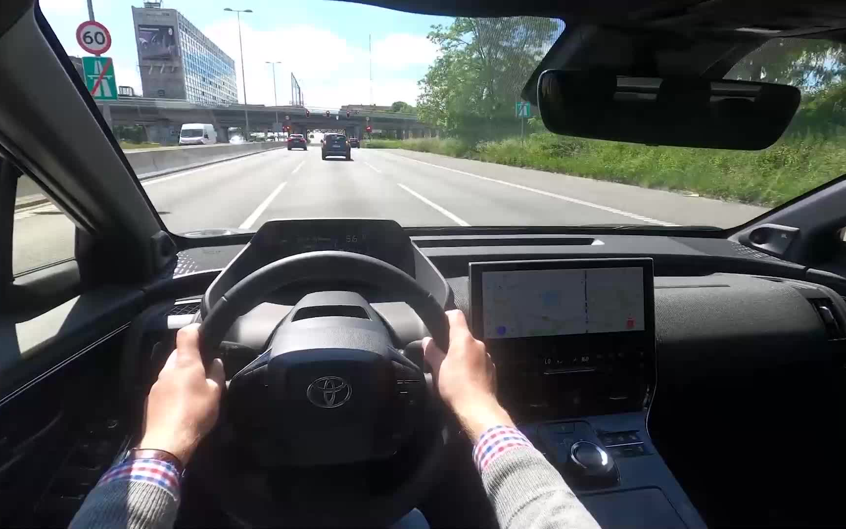 20222丰田bZ4X 纯电动车四轮驱动 第一视角试驾