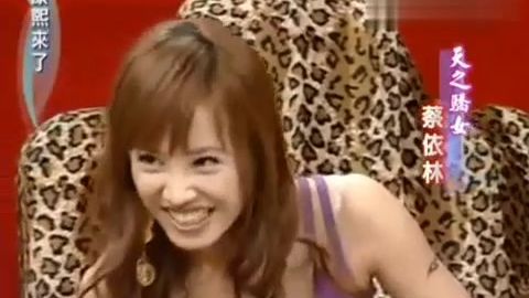 蔡依林说不觉得小S比大S差很多,小S:拜托!你这几年真的很假诶