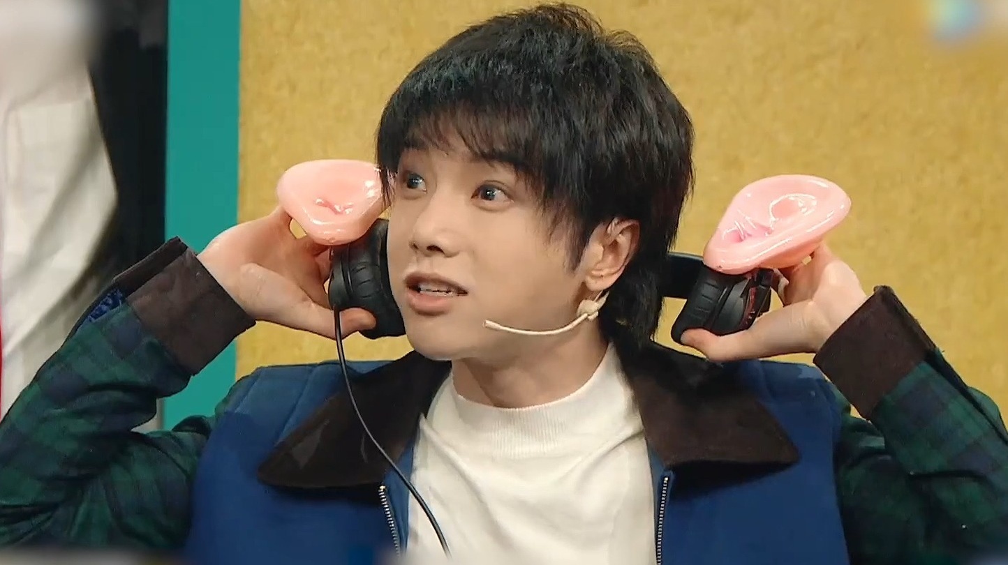 《王牌对王牌5》没有瓜子助阵的华晨宇又开始神游了