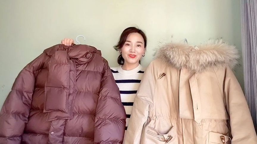 分享两件短版羽绒服,版型时尚有特点,出门再也不担心撞衫了