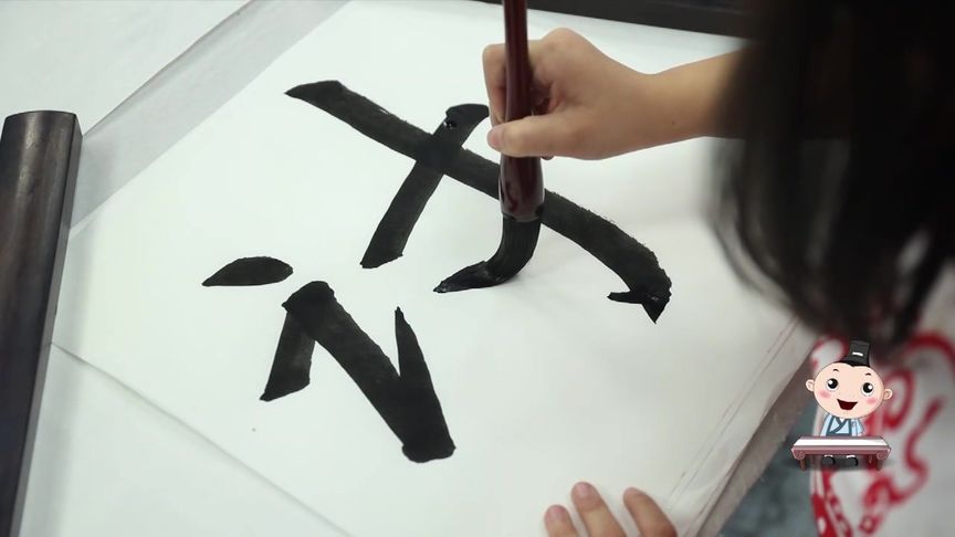 教育要趁早:小学生一口气写完“讨论”二字,惊艳全场!