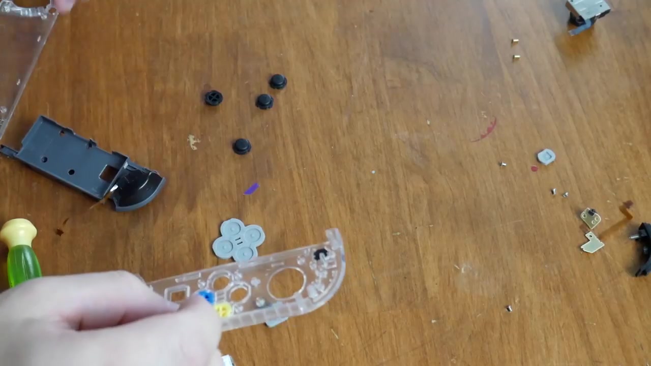 如何动手改造你的Switch主机透明Joycon手柄!