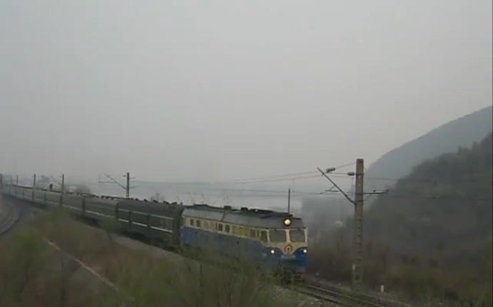 丰沙铁路的4447次列车