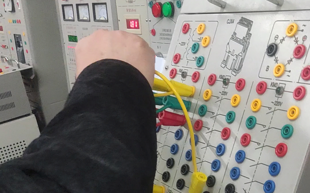 电工学——三相鼠笼式异步电动机正反转控制