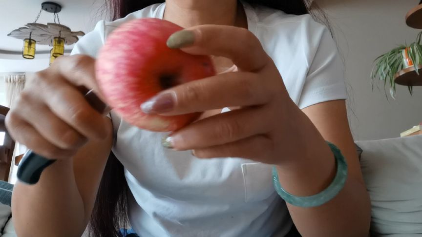 没有和我一样削果皮的吗?为何首次见我削水果的人都觉得奇怪?