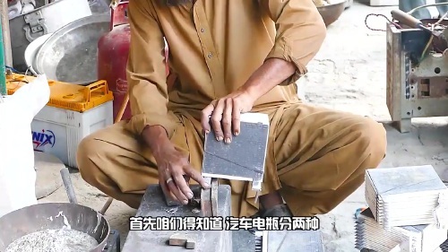 汽车电瓶一次充满好还是用一段时间在充