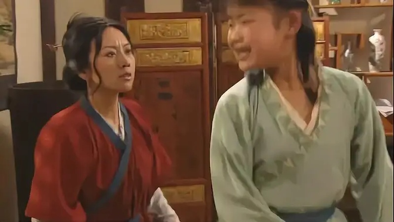 武林外传:仗着掌柜撑腰,老白耍赖还绿茶,直接气哭小贝
