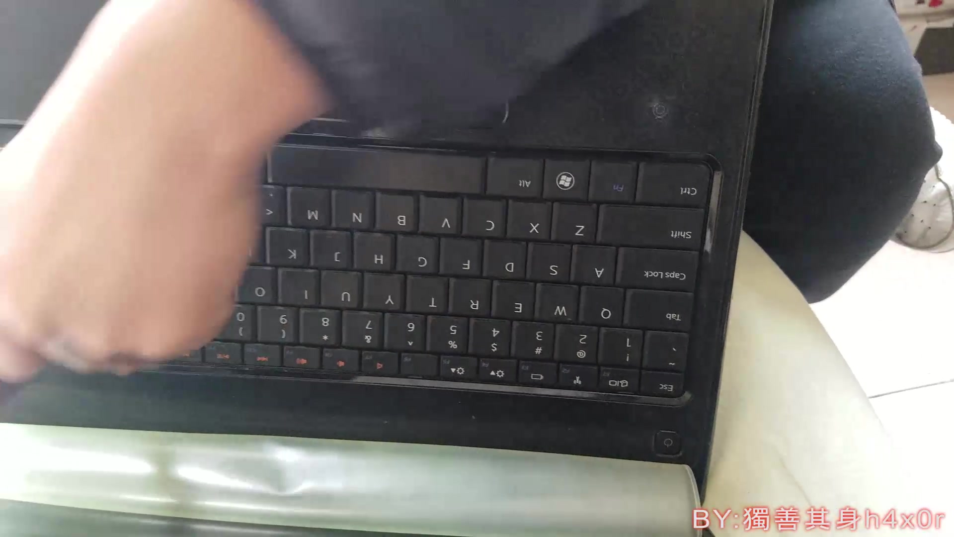 戴尔笔记本N4030拆解